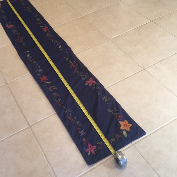 Pottery Barn | Kitchen | Pottery Barn 84 Embroidered Table Runner ...